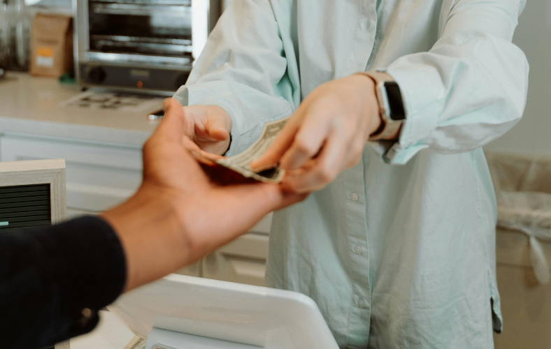 Better Cash Handling: A 3-Step Retail Guide