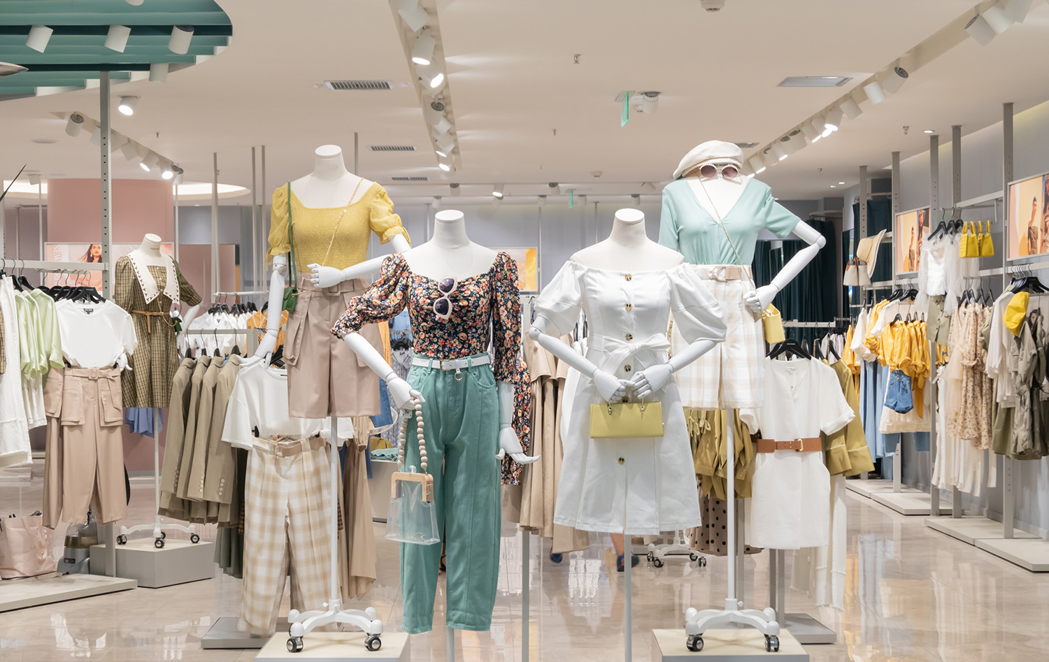 Refreshing Retail to Revamp the In-Store Experience